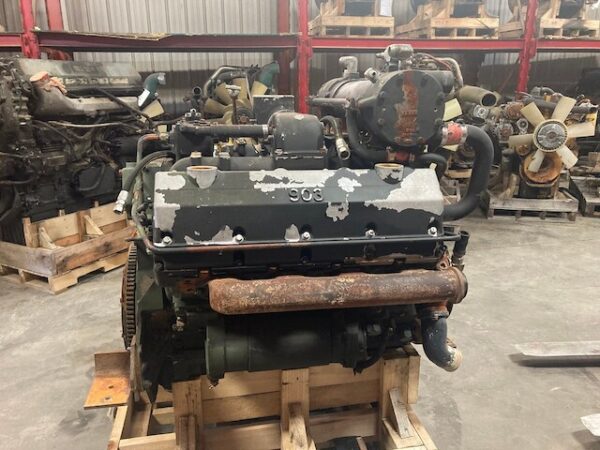 Cummins V903 Diesel Engine