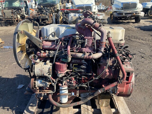 Low Mileage, 2009 Mack MP7 Diesel Engine with DPF Emissions