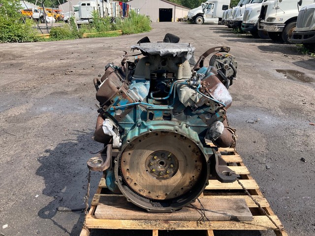 Detroit Diesel 8.2 Liter Engine