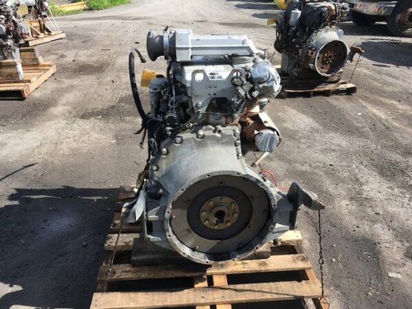Mercedes OM904LA-MBE900 EGR Diesel Engine