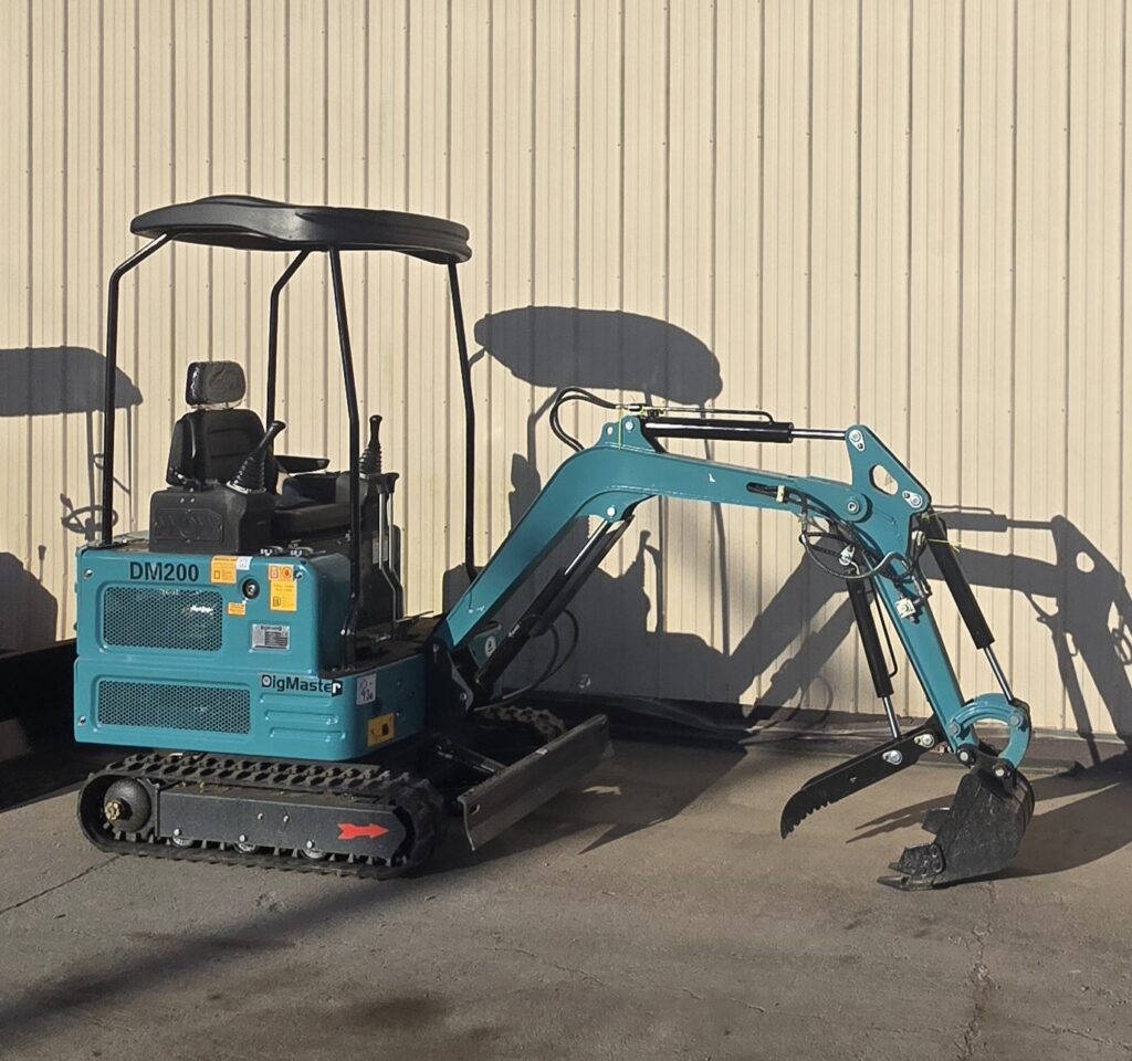 Dig Master DM200- Kubota Powered Mini Excavator - Adelman's