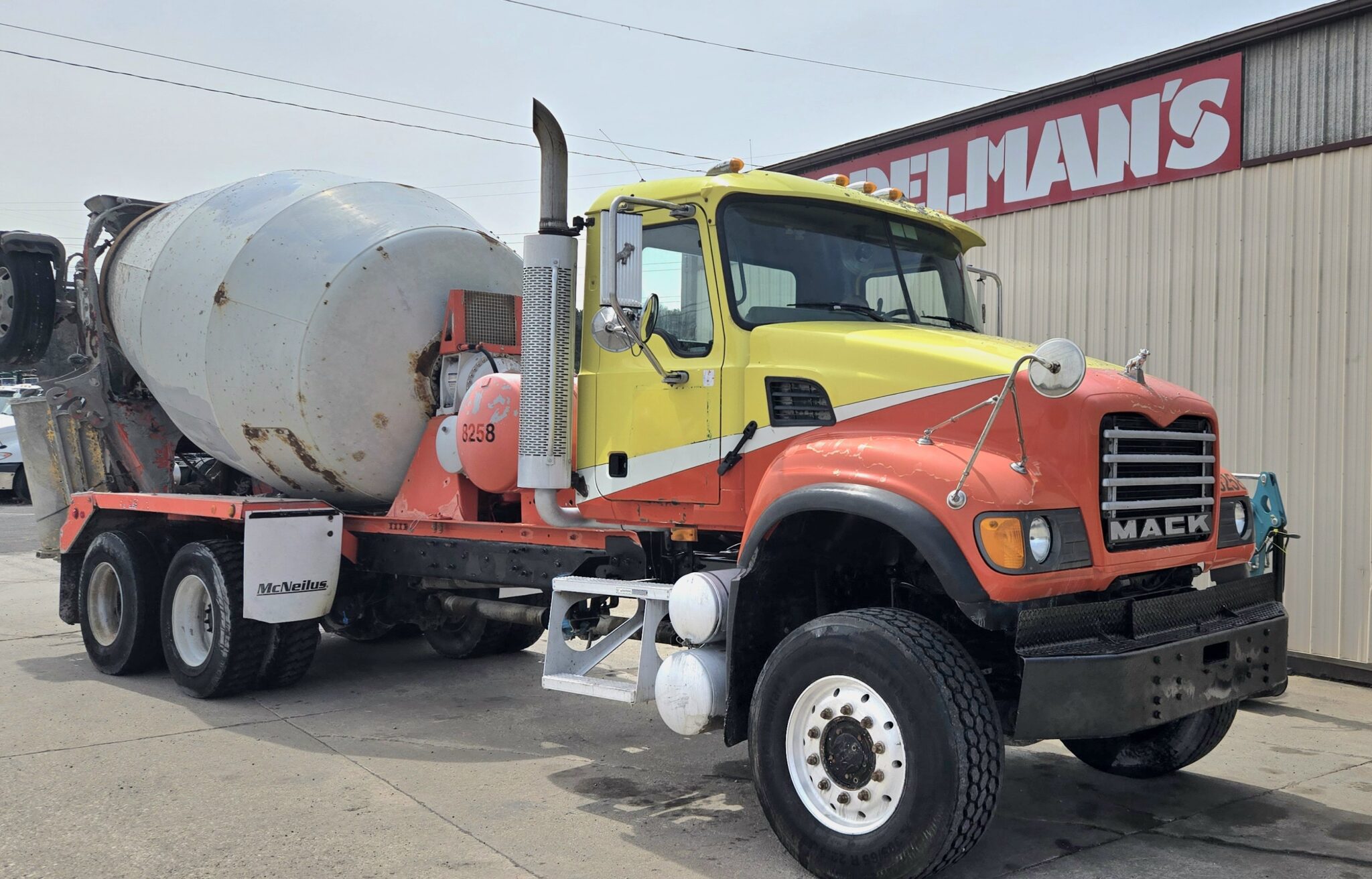 Mixers | Adelman's Truck Sales